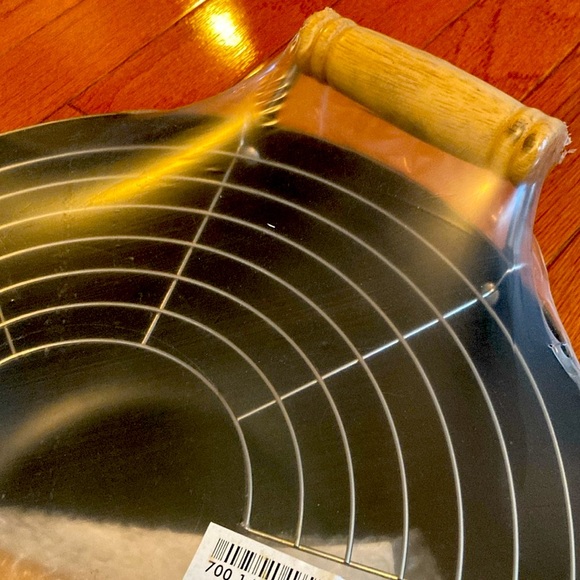 Kitchen | Nwt Wok With 2 Wooden Handles And Half Moon Metal Drain Rack ...